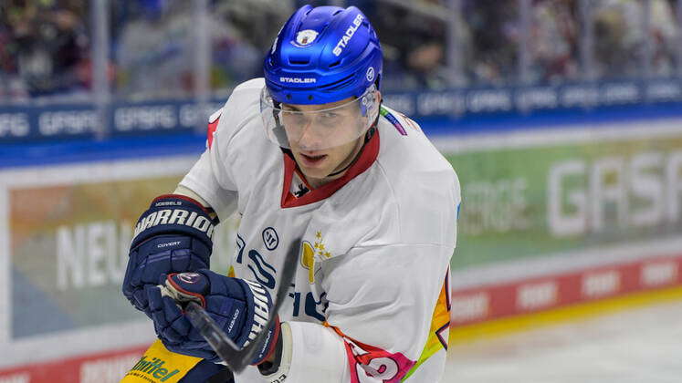 Yannick Veilleux Eisbaeren Berlin, 38 , punter, 05 02 23, penny DEL ...