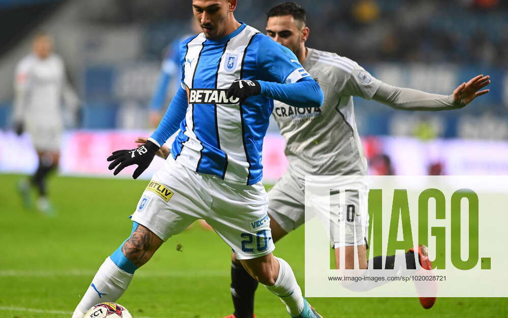 Jovan Markovic and Andre P Benjamin Van Durmen in the football match ...