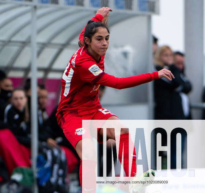 Fatma Sakar RB Leipzig, 24 on the ball, GER, SC Sand vs RB Leipzig ...