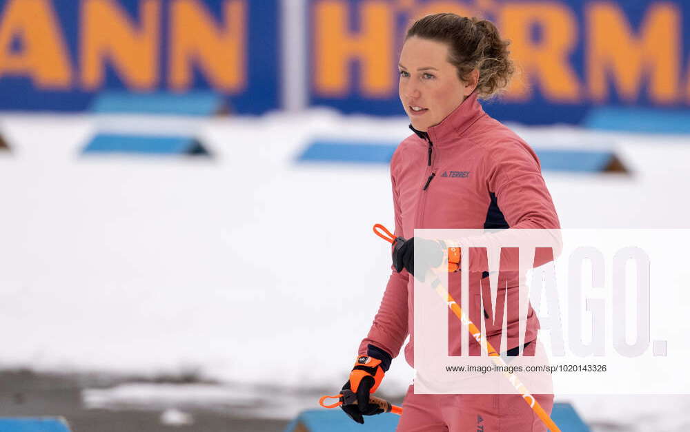 ZDF Expert Laura Dahlmeier Austria, Hochfilzen, 09 12 2022, Biathlon ...