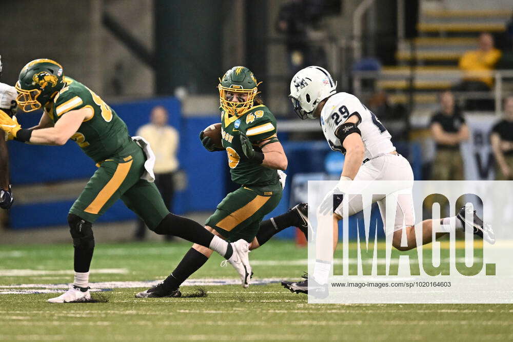 North Dakota State Bison fullback Hunter Brozio (49) runs with the ball ...