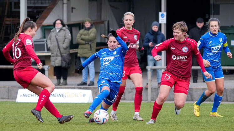 v li Klara Robitsch Potsdam II, 16, Marie Philipzen TSG II, 16, Laura Lindner Potsdam II, 38, Mare