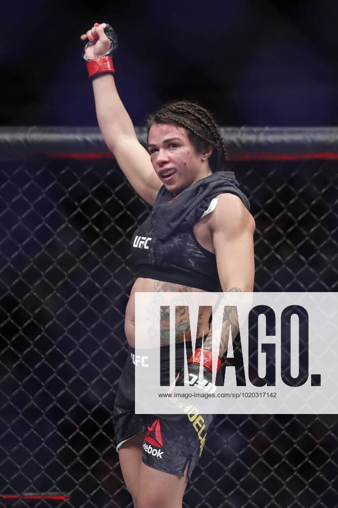 MMA: UFC 225-Gadelha vs Esparza, Jun 9, 2018; Chicago, IL, USA; Claudia ...