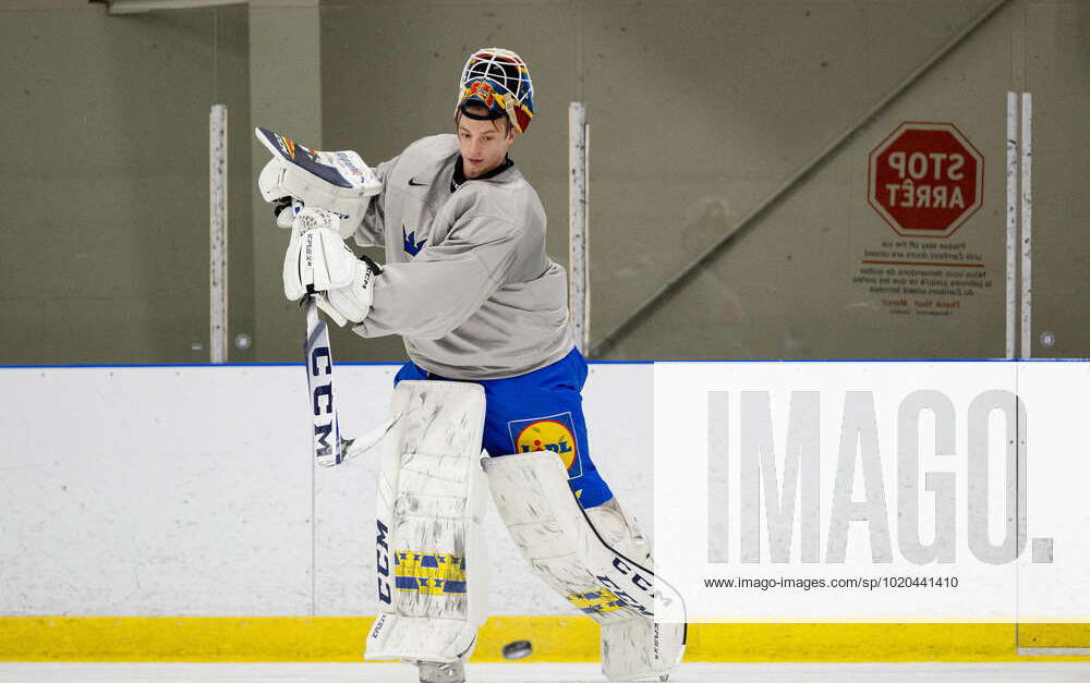 221215 Goaltender Carl Lindbom of Sweden at a Practice session on ...