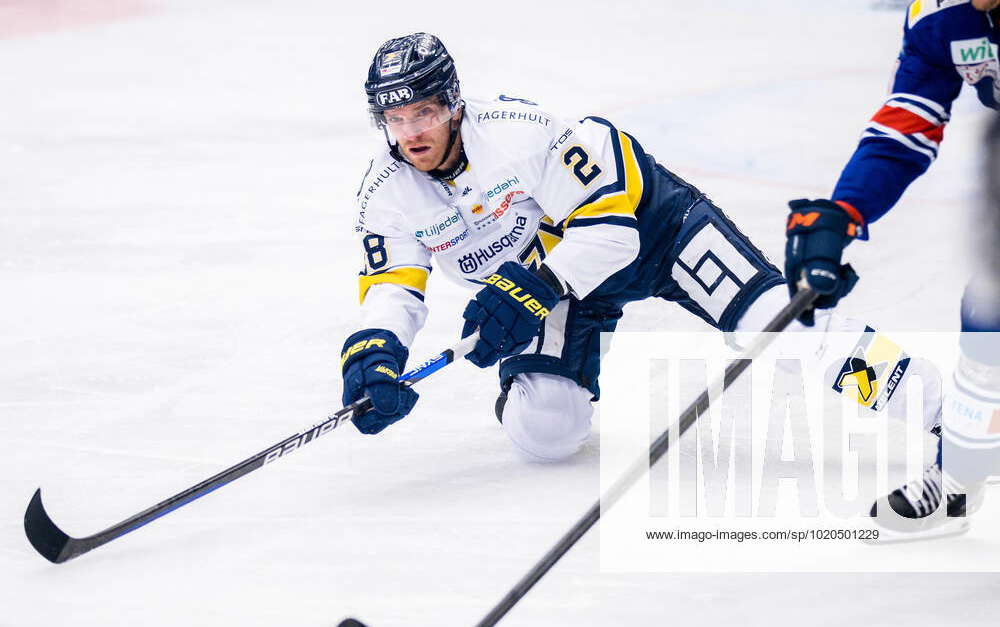 221217 HV71s Joonas Nättinen during the ice hockey match in the SHL between Växjö and HV71 on