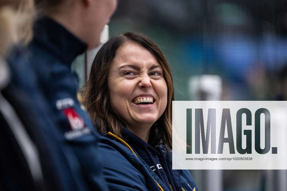 221217 Physiotherapist of Sweden Elin Stenberg ahead of the womens ...