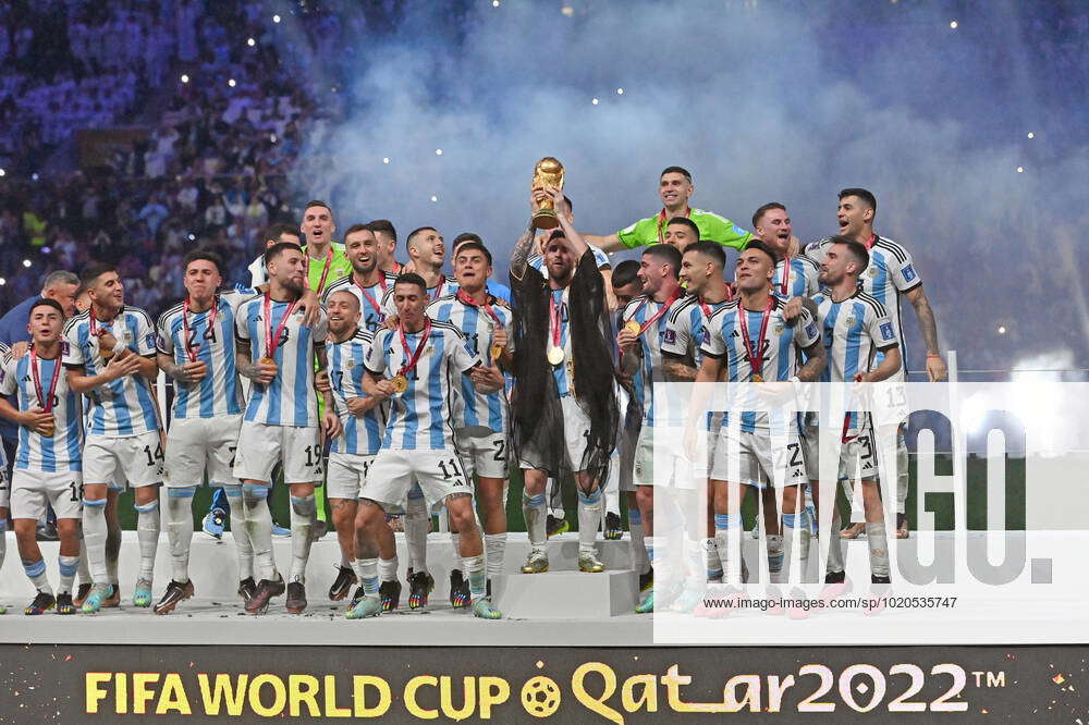 Award ceremony,Lionel MESSI ARG with trophy,cup,trophaee,team photo ...