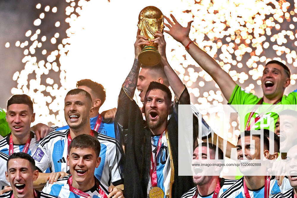 Award ceremony,Lionel MESSI ARG with trophy,cup,trophaee,team photo ...