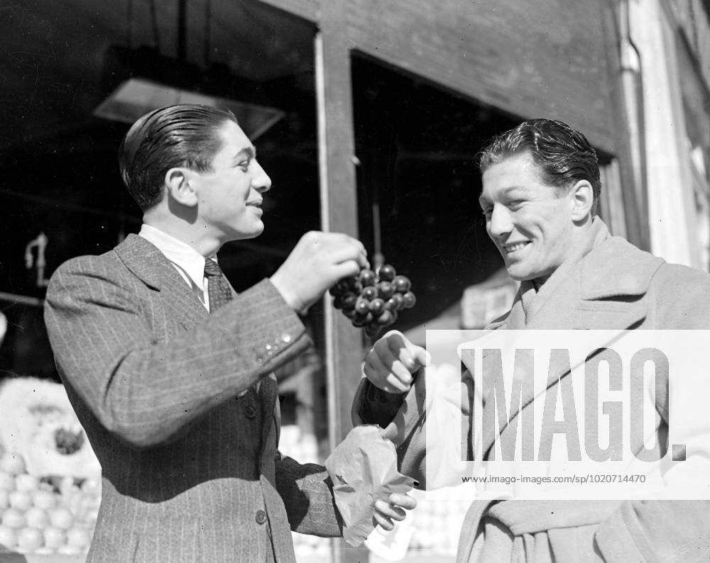 Boxer Eric Boon Eric Boon ( left ) and his boxer friend , Kid Silver ...