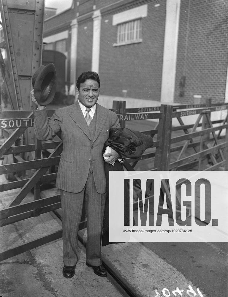 World wrestling champion, arrives in England defend title. Jim Londos ...
