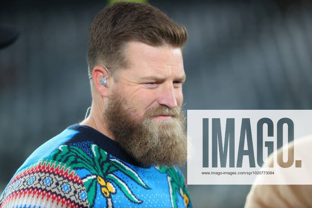 EAST RUTHERFORD, NJ - DECEMBER 22: Thursday Night Football Analyst Ryan ...