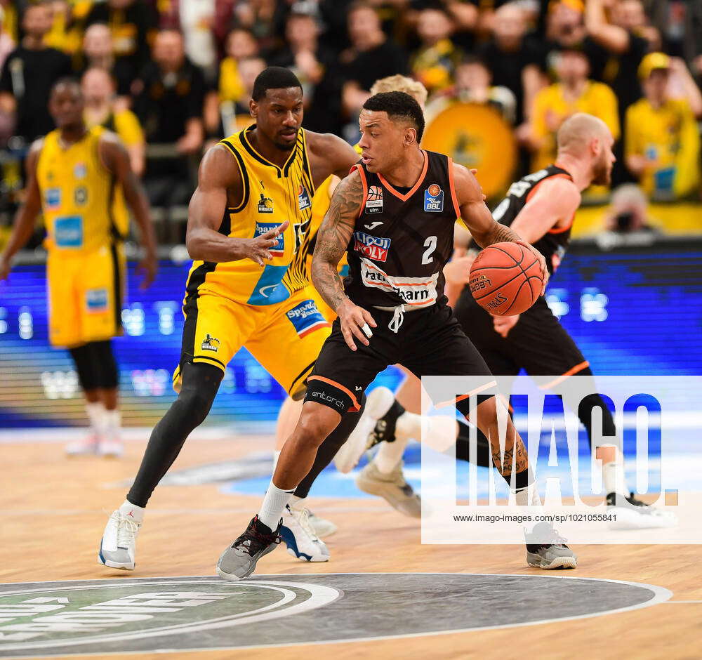 Yago Mateus dos Santos Ratiopharm Ulm, 2 in duel with Yorman Polas ...