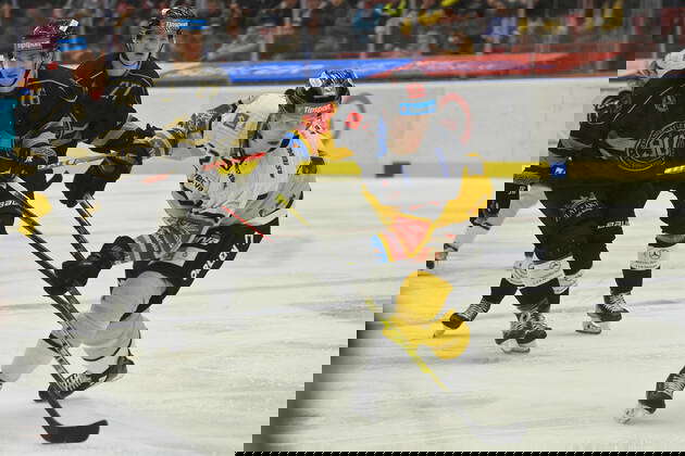 25. kolo hokejove extraligy: HC Energie Karlovy Vary - HC Sparta Praha ...