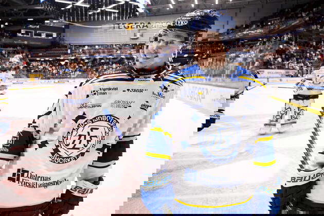 240302 Leksands Marcus Karlberg cheers after 3 1 during the SHL ice hockey match between Leksand