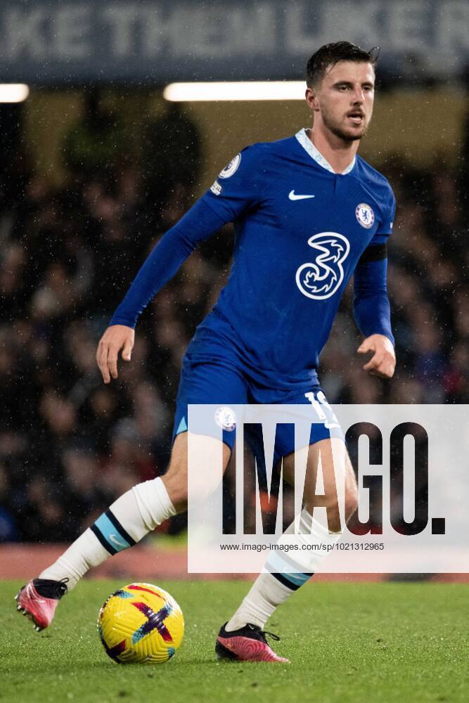 LONDON, ENGLAND - DECEMBER 27: Mason Mount of Chelsea FC during the ...