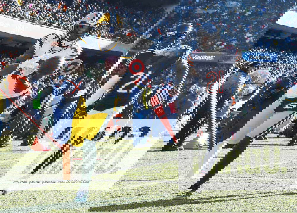 NFL, American Football Herren, USA Green Bay Packers at Chicago Bears ...