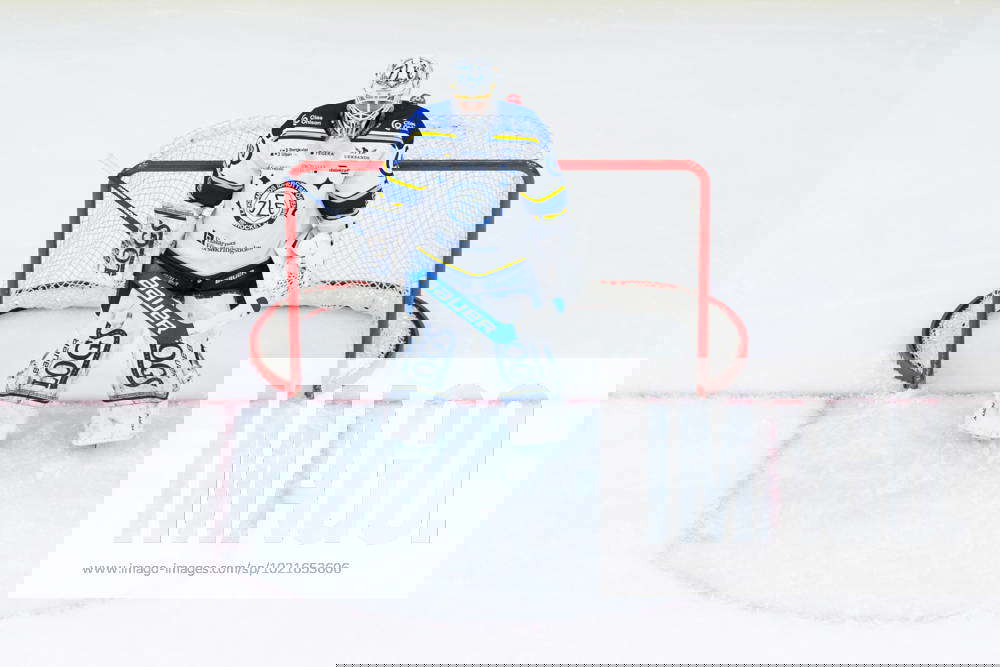 Leksands goalie Mantas Armalis during the ice hockey match in the SHL between Frölunda and Leksand