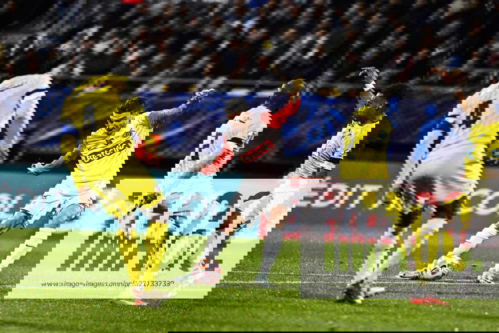 Joris Chotard (mh) FOOTBALL : Pau vs Montpellier - Coupe de France ...