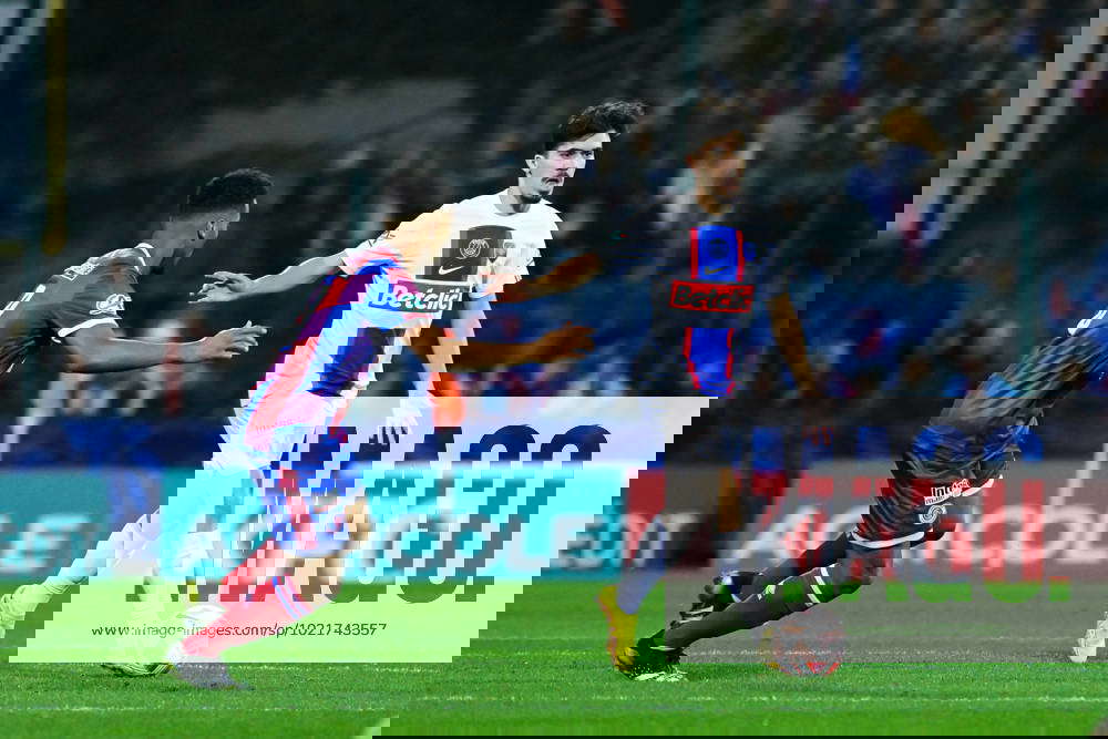 Vitor Machado ( 6 - PSG ) - FOOTBALL : Chatoureaux vs PSG - Coupe de ...