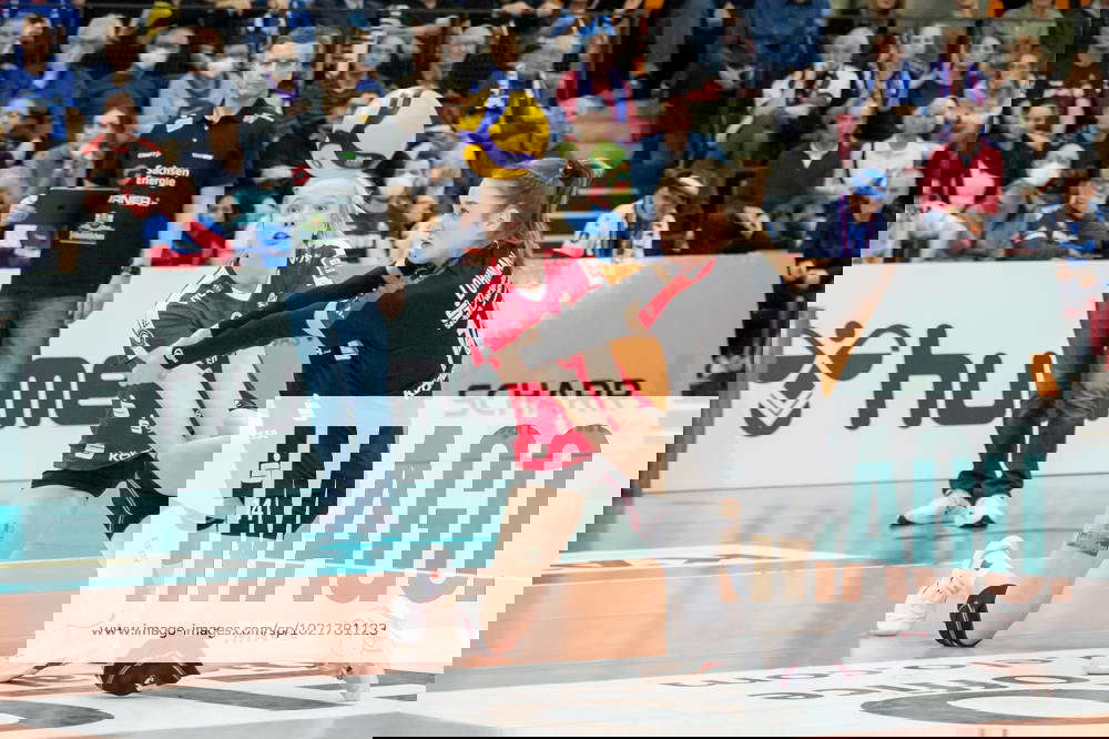 Jennifer Janiska Dresdner SC, 6 Elisa Lohmann Dresdner SC, 14 ball ...