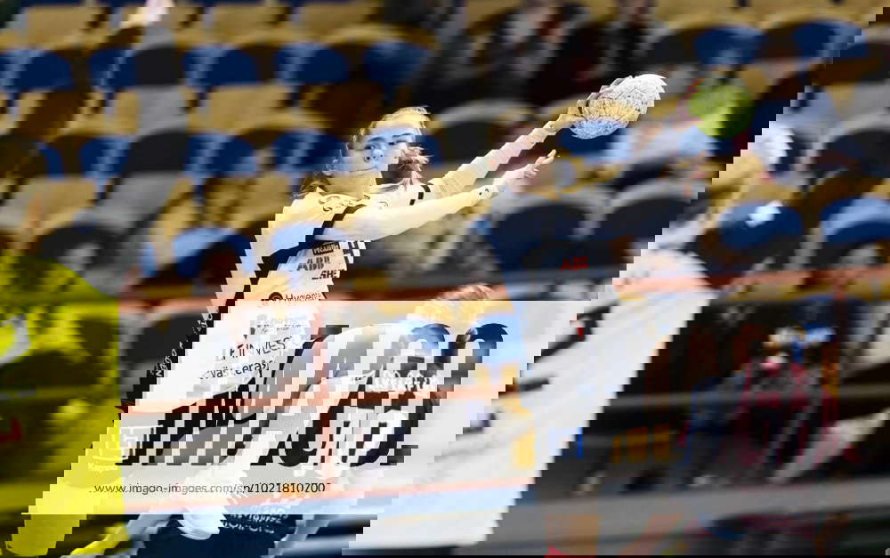 230108 VästerasIrstas Fanny Söderberg during the handball match in SHE ...