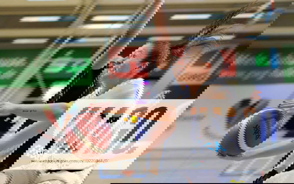 Laura Schinkel (MBC Lions, 7), Angel Rizor (Hannover, 4), Gisa Lions ...