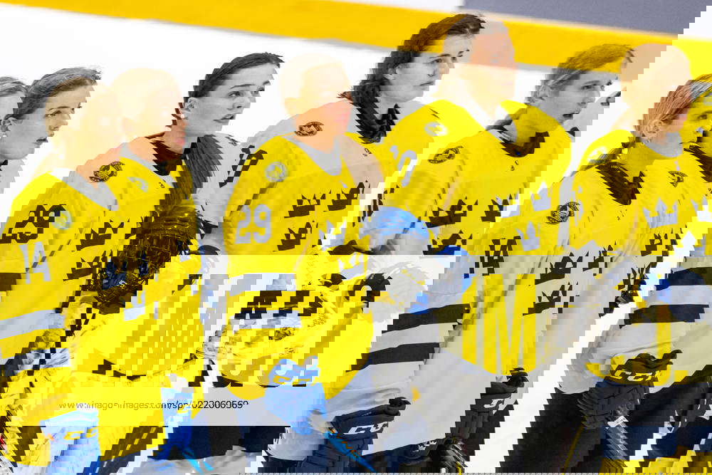 230111 Tilde Utbult, Stella Lindell, goaltender Felicia Frank and ...