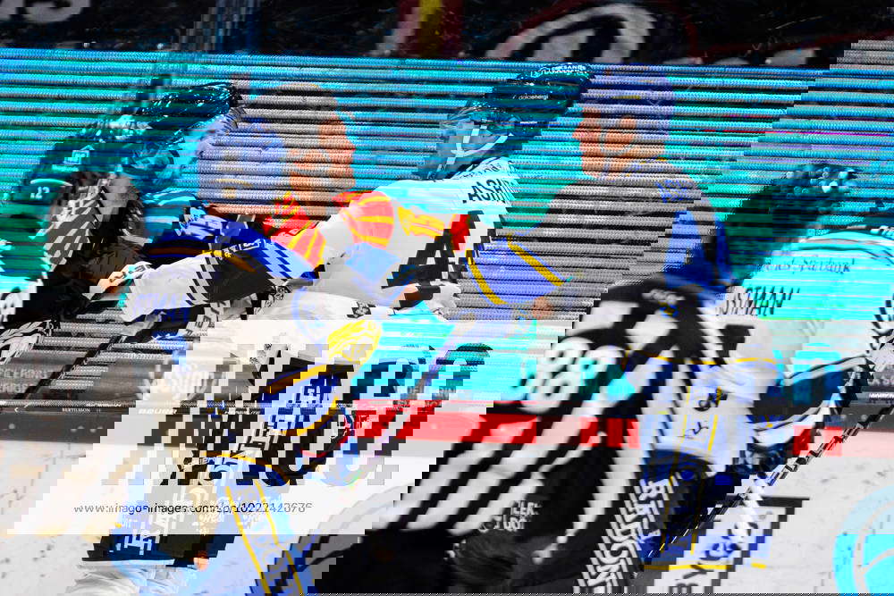 Brynäs Simon Bertilsson and Leksands Carter Ashton during the ice hockey match in the SHL between