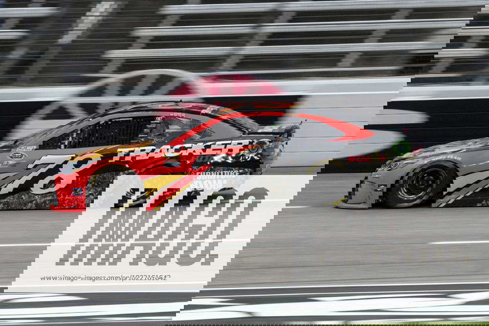 NASCAR, Motorsport, USA AAA Texas 500-Qualifying, Nov 4, 2016; Fort ...