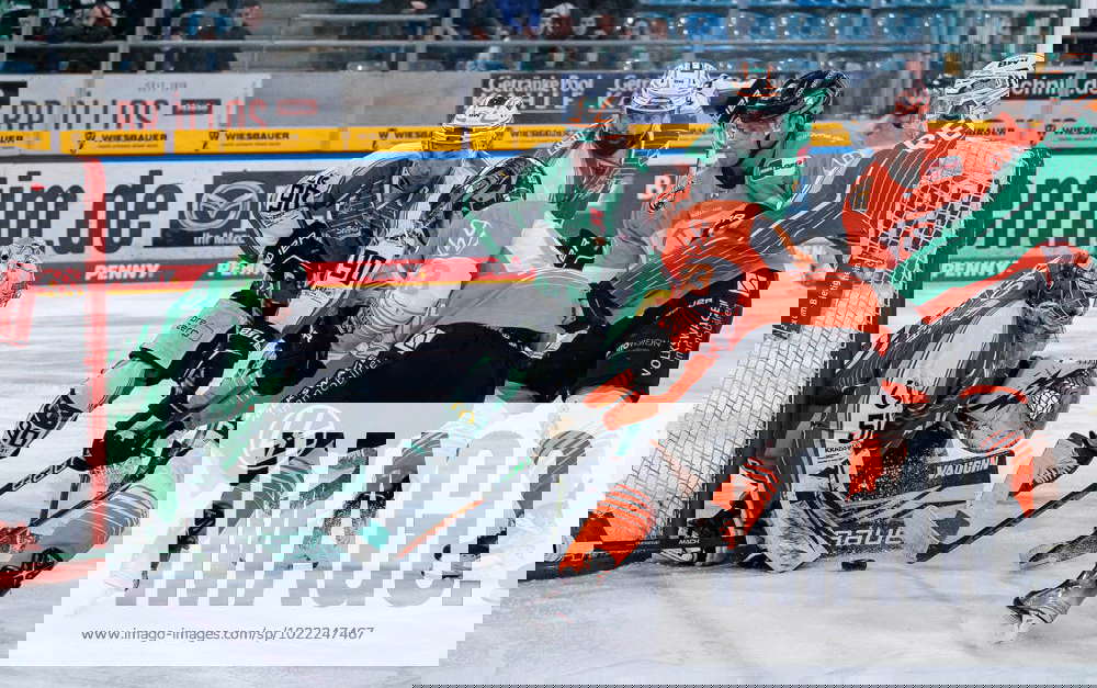 Cody Brenner Bietigheim Steelers, 51 , Constantin Braun Bietigheim ...