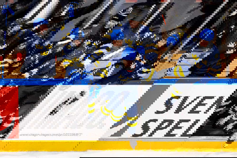 230114 Stella Lindell, Mira Markström and Emilia Bergeby Hallbeck of ...