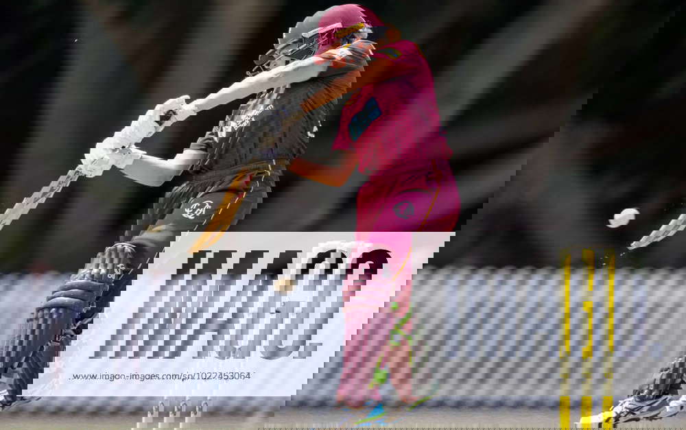 CRICKET WNCL QUEENSLAND VICTORIA, Ellie Johnston of Queensland bats ...