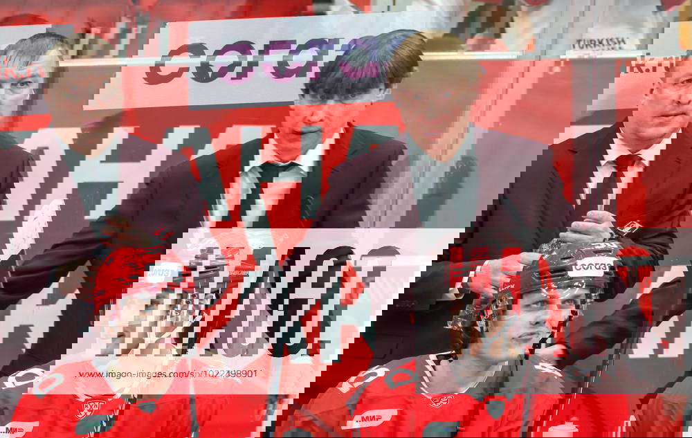 RUSSIA, MOSCOW - JANUARY 17, 2023: Spartak Moscow head coach Igor ...