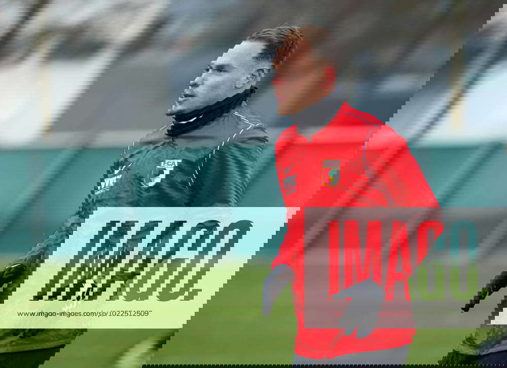 Newcomer Irvin Cardona FC Augsburg 48 on the training ground FC ...