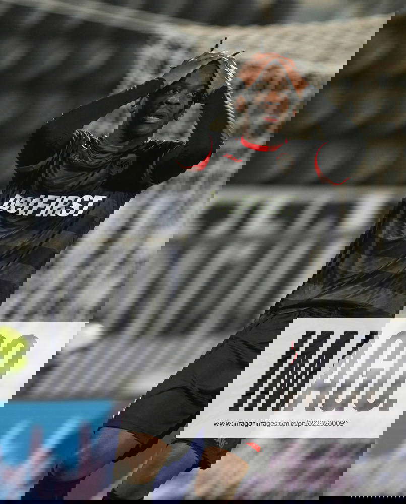 Antwerp s Bruny Nsimba looks dejected during a soccer match between KV ...