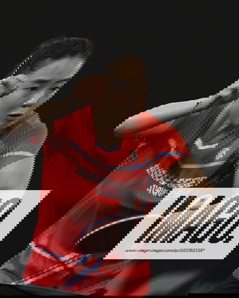 (230119) -- DOHA, Jan. 19, 2023 -- Jeon Jihee competes during the women ...