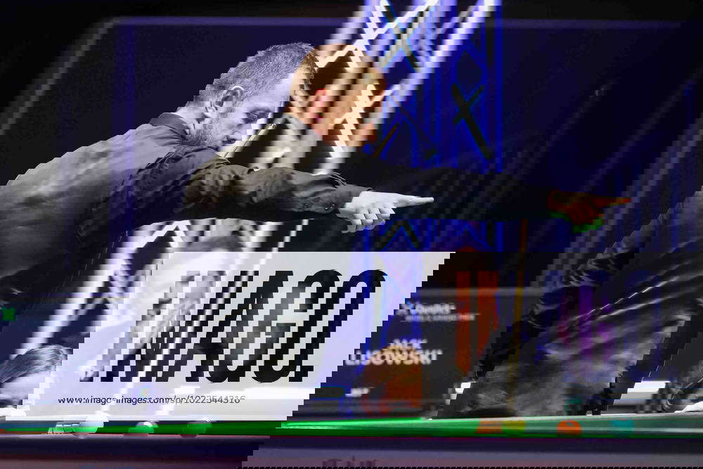 Snooker World Grand Prix Match Referee Proletina Velichkova debates ...