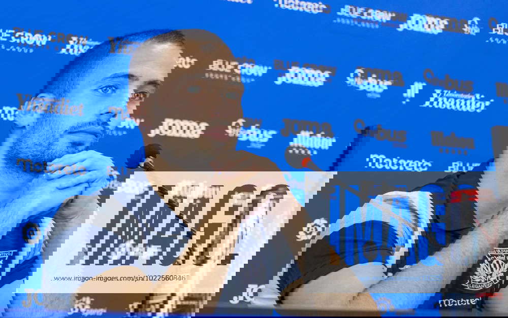 CD Leganes new player Enric Franquesa during his official presentation ...