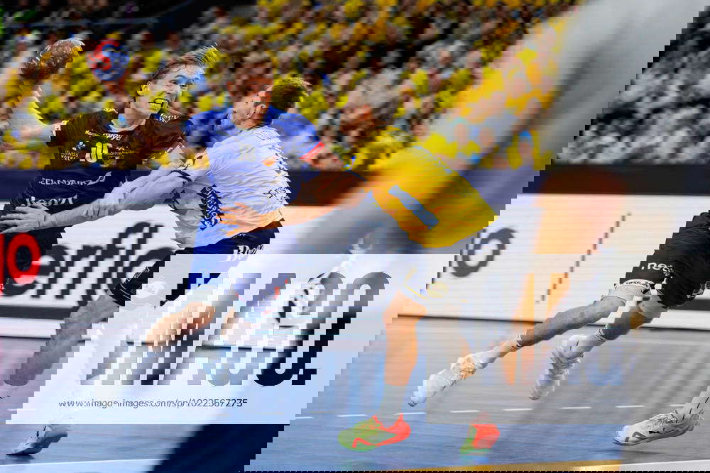 Gisli Thorgeir Kristjansson of Iceland and Albin Lagergren of Sweden ...