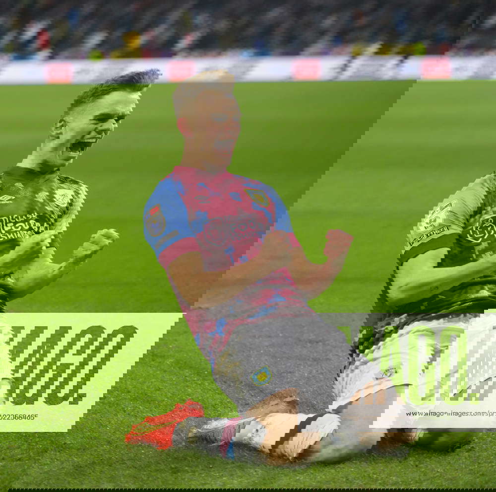 Burnley v West Bromwich Albion Sky Bet Championship Scott Twine of ...