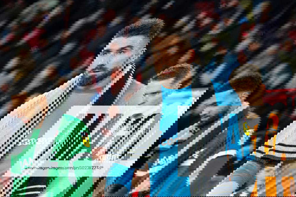 Sheffield United v Hull City Sky Bet Championship Matt Ingram of Hull ...