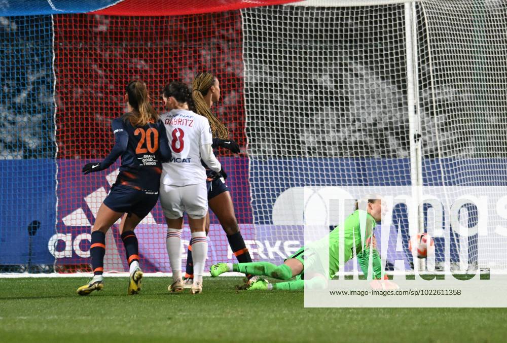 Sara Dabritz vs Maelle Lakrar avec Maelys Mpome et Lisa Schmitz ...