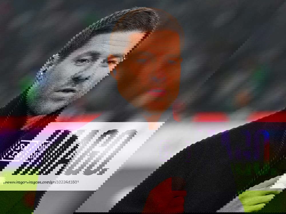 Xabi Alonso Bayer 04 Leverkusen, coach in DAZN interview Borussia ...