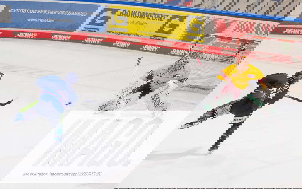 J C Lipon Straubing Tigers, 88 vs Henrik Haukeland Duesseldorfer EG, 40 ...