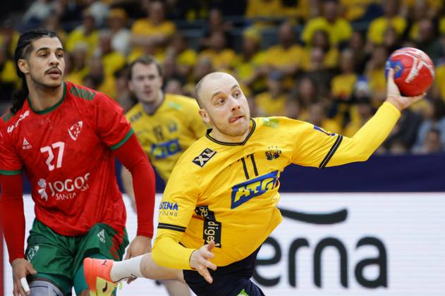 GÖTEBORG 20230122 Swedens goalkeeper Tobias Thulin celebrates after a ...
