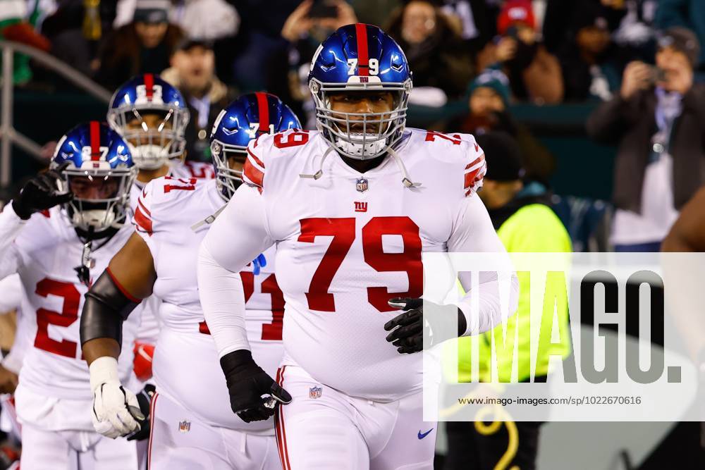 PHILADELPHIA, PA - JANUARY 21: New York Giants guard Tyre Phillips ...