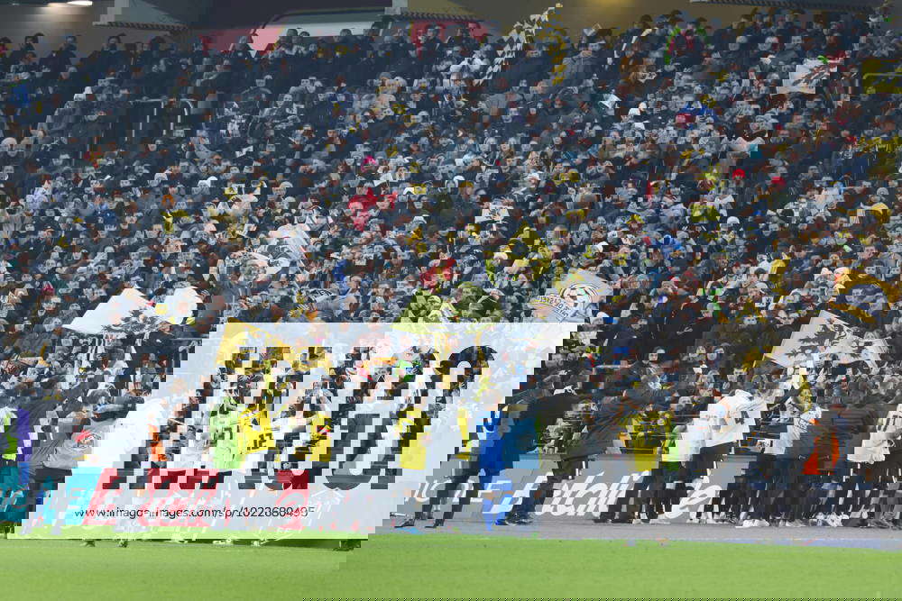 Tour d honneur des joueurs de Cassel lors du match US Pays de Cassel ...