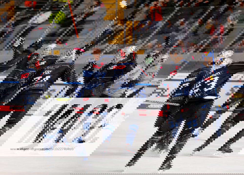 Great jubilation at the Nuernbergers about the goal of Dane Fox ...