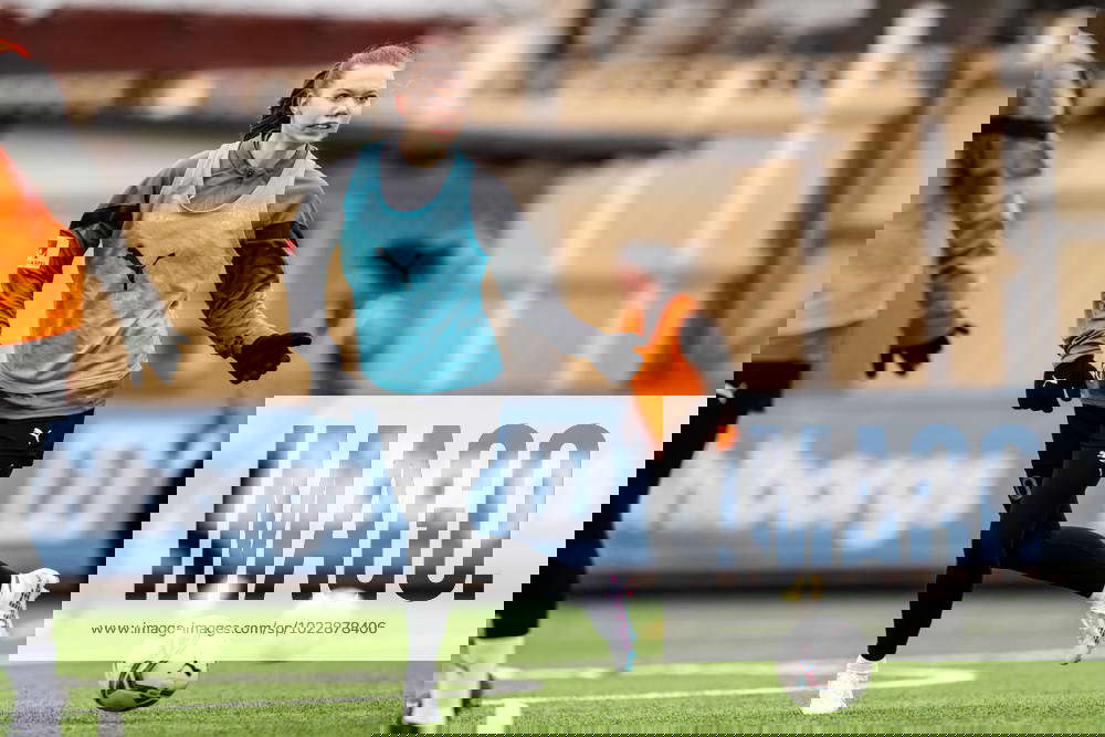 230125 Bea Sprung during a soccer training session with FC Rosengard on ...