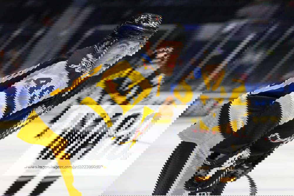 January 25, 2023: Wilkes Barre Scranton Penguins forward Ty Glover (49 ...